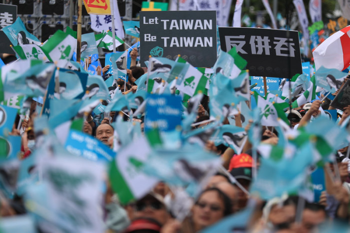 Zehntausende Demonstrieren In Taiwan F r Unabh ngigkeit China Zehntausende Demonstrieren In Taiwan F r Unabh ngigkeit China