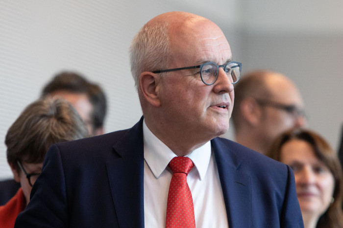 Kauder: Union muss stärker auf AfD-Wähler zugehen, Deutschland