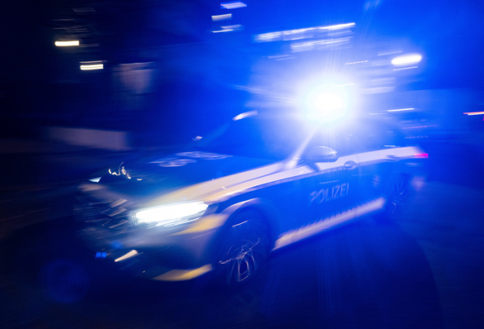 Mann will in Auto einbrechen - und kommt nicht mehr raus, Deutschland