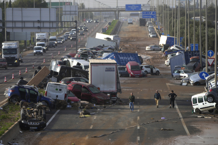 Valencia ein Jahr nach der Flut: Wiederaufbau und Wut